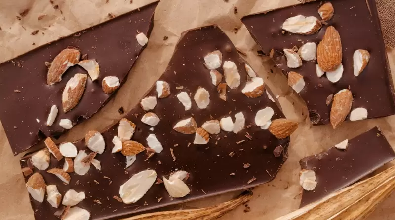 Heart Healthy Chocolate Almond Bark Recipe